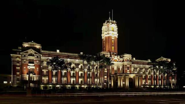 The LED flood lighting fixture is designed and suitable for outdoor lighting for park, hotel, villa, plaza, museum, stadium, sculpture, monument, tree, temple, church, mountain and etc.