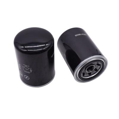 China Oliefilter voor zware trekkermotoren RE518977 P550758 RE519626 met lange levensduur Te koop