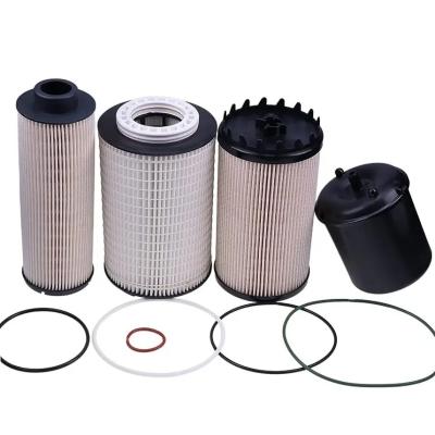 Cina Nome della parte Filtro dell'aria 7521982 P782104 SA17193 C23610 5SR0493744 0007521980 0007521981 in vendita