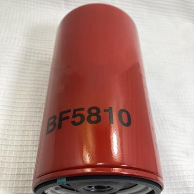 Cina BF5810 23518482 Parti di escavatore Filtro del carburante con dimensioni standard e carta filtrabile in ferro in vendita