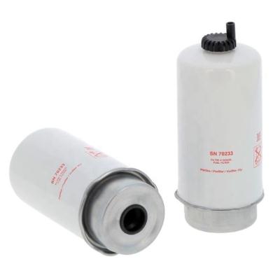 Cina Elemento di filtro del carburante 11318320 3015259 P173238 AT186554 per parti del motore del camion 86*86*199mm Dimensione in vendita