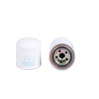 Cina Vendere direttamente W950121010 Parti di motore diesel Elemento filtro del carburante per trattore caricatore in vendita
