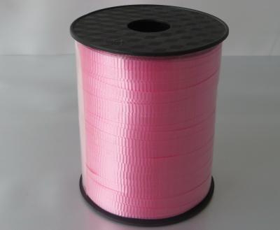 China El sólido de los PP del color de Rose prensó la cinta que se encrespaba para el envoltorio para regalos 3/16