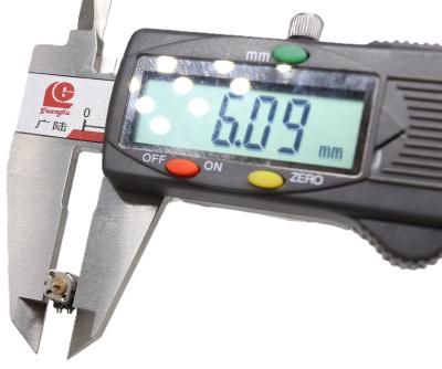 Cina Motore di ingranaggi micro metallici ad alta coppia con codificatore 40Ω / 20Ω Voltaggio 5V in vendita