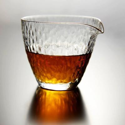 China Pure hand-made glass thick heat-resistant hammer eye pattern fair cup Japanese style tea machine hammer pattern tea set for sale