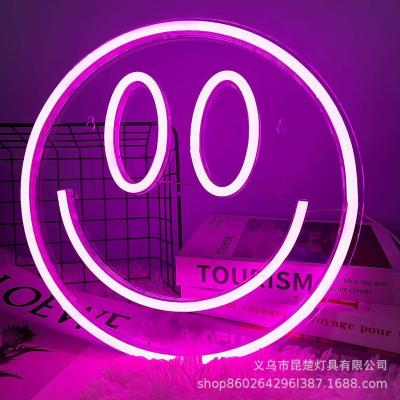 Cina 5V Voltage LED Smiley Face Sign Decorazione murale personalizzata per ragazze Preppy Decorazione della stanza in vendita
