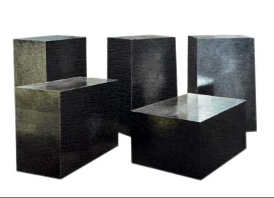 China Low Porosity MgO-Al2O3-C Magnesite Bricks High Bulk Density Black Firebrick for sale
