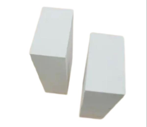 30 SiC Silicon Carbide Corundum Brick 60 AL2O3 White Fire Brick High Hardness