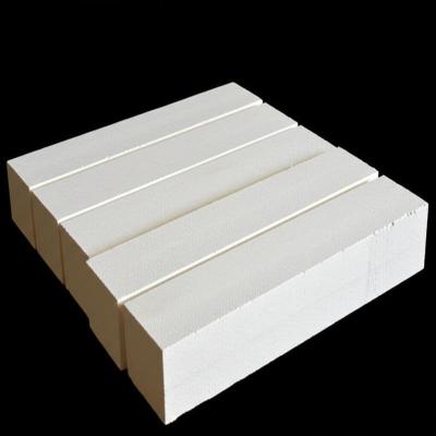 China Low Heat Storage Insulating Fire Bricks with Inclined Wire Forming Method for sale