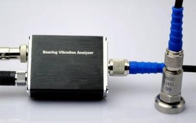 China Ground / Structure Vibration Analyzer Seamless Low Frequency Measurement for sale