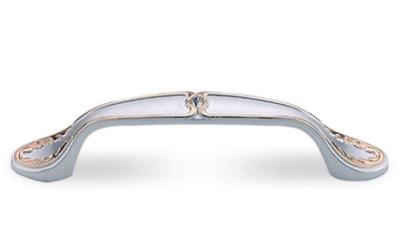 中国 専門の家具の付属品ハードウェア台所食器棚のドア ハンドル 販売のため