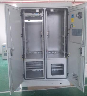 China Double Wall Outdoor Telecom Cabinet, with Two Battery Bay and Two Equipment Bay for sale