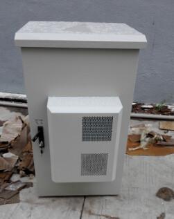 China DDTE050-1,Pole Mounted Outdoor Power Cabinet,With TEC Conditioner,DC48V Fans,Door Sensor for sale