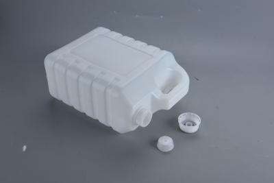 中国 6L パーソナライズされたプラスチックジェリー缶 注文またはプロセスオプション 販売のため