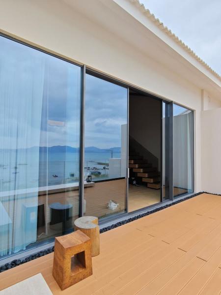 Quality Ultra Slim Aluminum Sliding Glass Door For Coastal Villa Panoramic View for sale