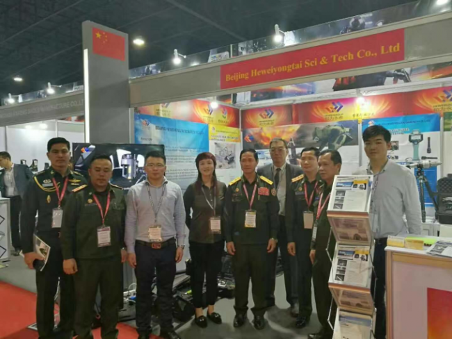 High Intensity Lightweight Ir Inspection Camera Carbon Fibre Telescopic Pole 1