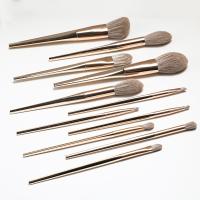 China ISO14001 Professional High End Makeup Brush 13pieces Triangular Handle for sale