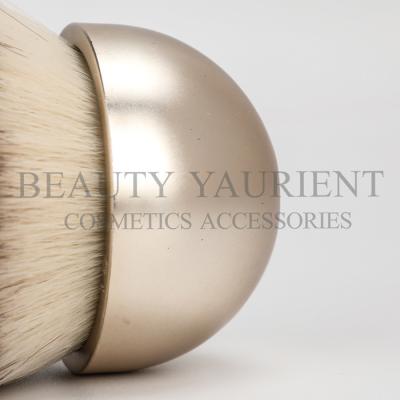 Cina L'uovo della spazzola di trucco della polvere di rifinitura della metallizzazione modella i capelli molli bassi di PBT in vendita