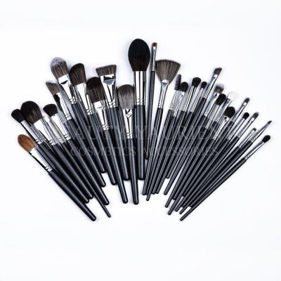 Cina Il FSC ha personalizzato l'insieme di spazzole cosmetico professionale di trucco del nero del set di pennelli del puntale in vendita