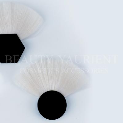 Cina Spazzola bianca durevole di trucco della guancia della spazzola del fard del compatto dei capelli di PBT in vendita