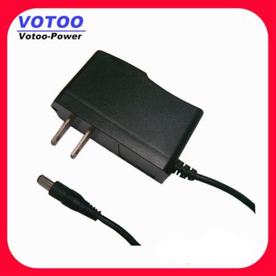 中国 DC電源のアダプターへの 5.5 x 2.1mm 5V 1A 普遍的な AC は 100-240V セリウムを入れました 販売のため