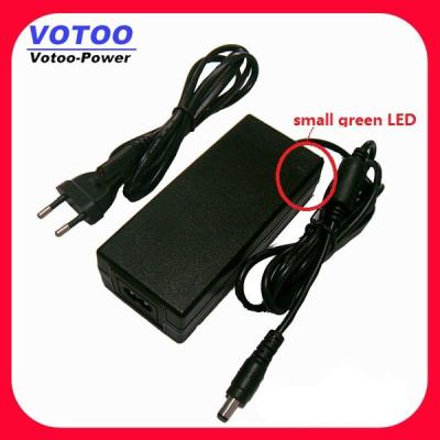 Chine C.C d'AC100-240V commutant l'adaptateur de puissance de 12V 5A pour la bande de LED, adaptateur de puissance d'ordinateur portable à vendre