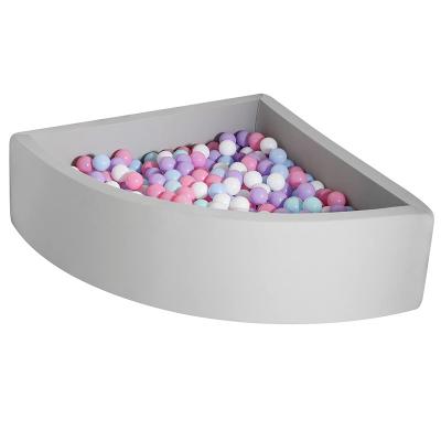 China Thickness 5cm Fan Shape Foam Play Ball Pit For Toddlers Kids zu verkaufen