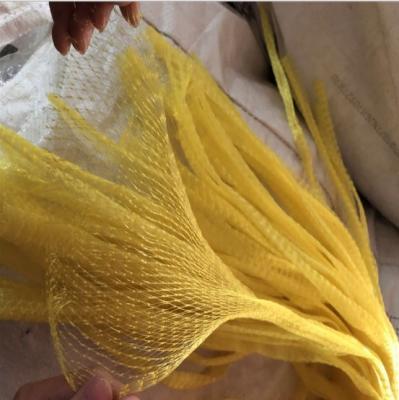 China Os frutos/vegetais engrenam o tempo longo da estrutura contínua material do PE dos sacos de rede à venda