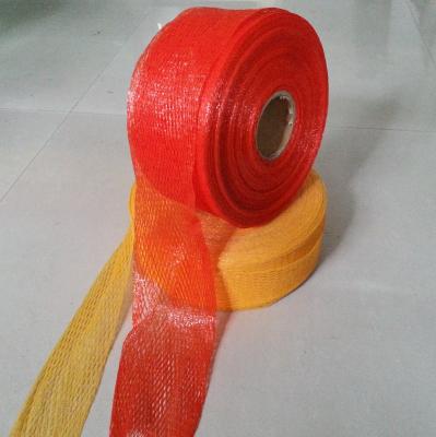 China De aangepaste Kleurennetwerk het Opleveren Zakken breiden Tubulaire Zwarte Drawstring bij Bovenkant Te koop