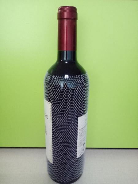 La bouteille protectrice de boisson alcoolisée de maille de PE blanc gaine le polyéthylène mou réutilisable de 80 mailles