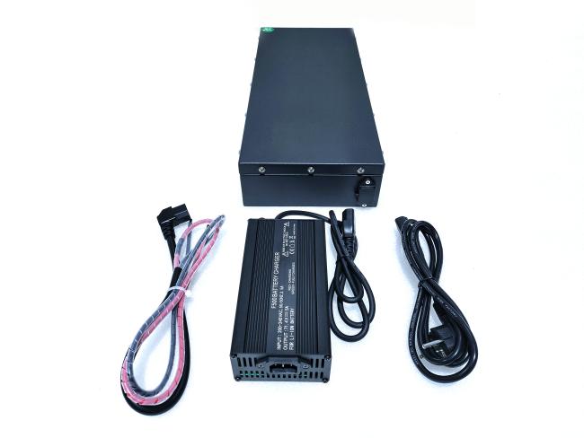 Pacchetto su misura della batteria al litio di capacità elevata di 48V 52V 60V 20ah 30AH 40Ah per il motorino elettrico