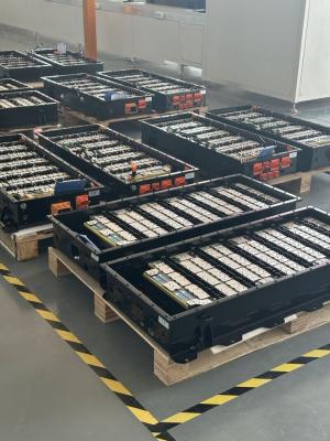 China Excellent Large Current Discharge Performance For Electric Boat Battery 96v 300Ah for sale