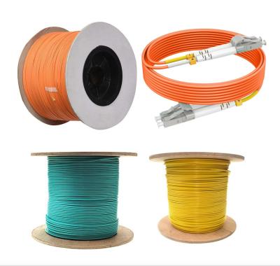 China 2.0 3,0 mm Indoor Fiber Optic Cable met LSZH of PVC-schede 0,9 mm strakke buffervezel voor patchcords SM OM1 OM2 OM3 OM4 Te koop