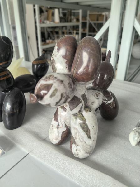 Quality Exquisite Balloon Dog Marble Sculpture Figurines Custom Craft Marble Sturdy for sale