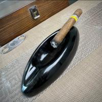 Quality Ice Obsidian Natural Cigar Ashtray Black Durable With Premium Material for sale