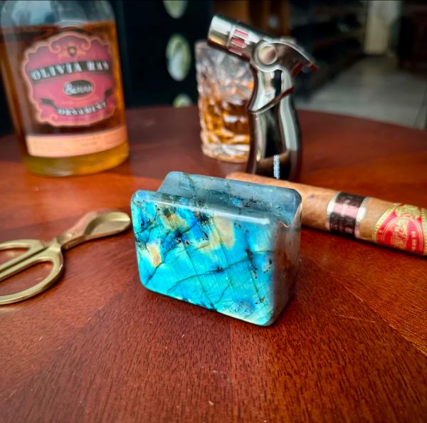 Quality Blue Emerald Marble Cigar Rest Natural With Luxury Design Scratchproof for sale