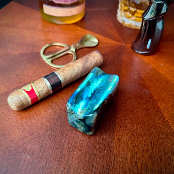 Quality Blue Emerald Marble Cigar Rest Natural With Luxury Design Scratchproof for sale