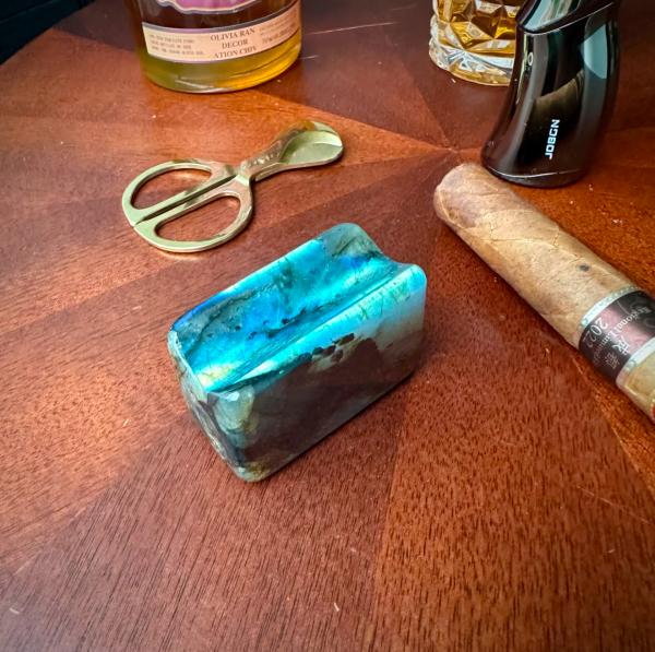 Quality Blue Emerald Marble Cigar Rest Natural With Luxury Design Scratchproof for sale