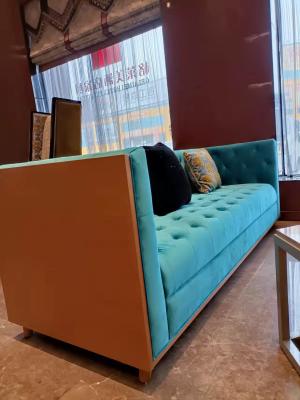 China 2200*900*800mm Gelaimei Houten Kader Knoop Doorgenaaid Sofa Blue For Living Room Te koop