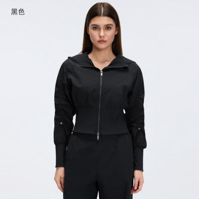 China Women's Lightweight White Hooded Windbreaker Jacket with Drawstring Sleeves for Casual Outdoor Use for sale