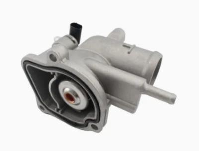 China Mercedes Sprinter 6112000215 B Partes del motor Termostato ensamblaje 79°C en venta