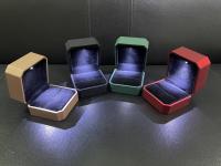 China Customized Your Logo- Luxury Green Octagonal LED Ring Box for sale