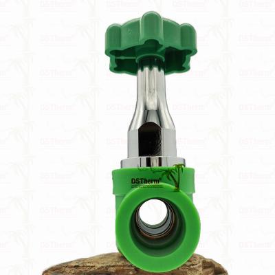 Cina Valvola a sfera PPR di lusso in rame-plastico resistente alla corrosione in vendita