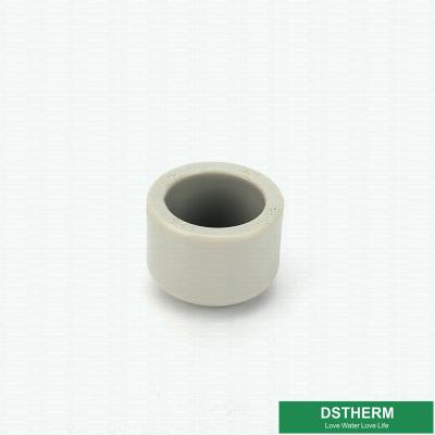 China Reduzindo-se dê forma ao tampão de extremidade de PPR, tubulação plástica tampa cores claras alisam paredes internas à venda
