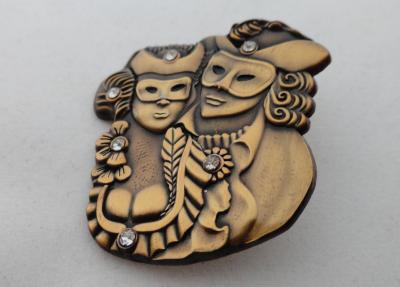 Cina 3D in lega di zinco, perni/delicatamente del risvolto dell'acciaio inossidabile di alluminio e Pin dello smalto con il cristallo di rocca, oro antico placcato in vendita