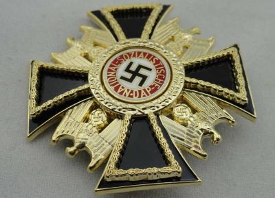 China Promotional Souvenir Gift Zinc Alloy / Stainless Steel / Soft PVC Eagle Badge with Gold Plating, Imitation Hard Enamel for sale