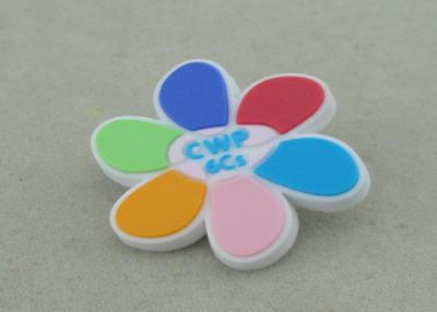 Cina Magnete del frigorifero del risvolto di Pin del sottobicchiere molle promozionale del PVC 2D a 1.0 pollici in vendita
