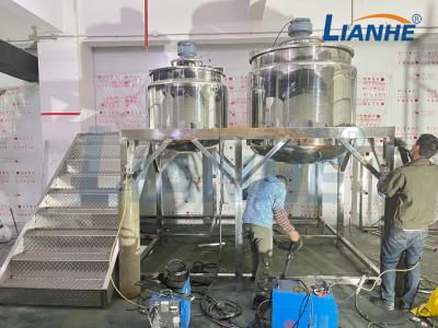Cina Gel cosmetico del miscelatore del riscaldamento dell'idratante dell'omogeneizzatore fisso dell'emulsionante che fa macchina in vendita