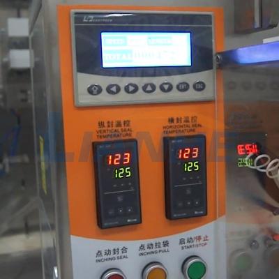 China HUISDIEREN3.5kw Elektrische Sachet het Vullen Machine voor Shampooverpakking Te koop