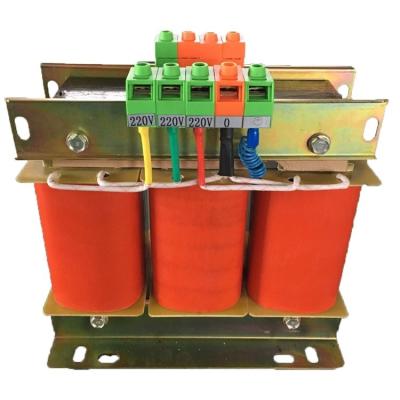Cina Trasformatore marino 15KVA 20KVA 400V Trasformatore a tre fasi con tensione personalizzata in vendita
